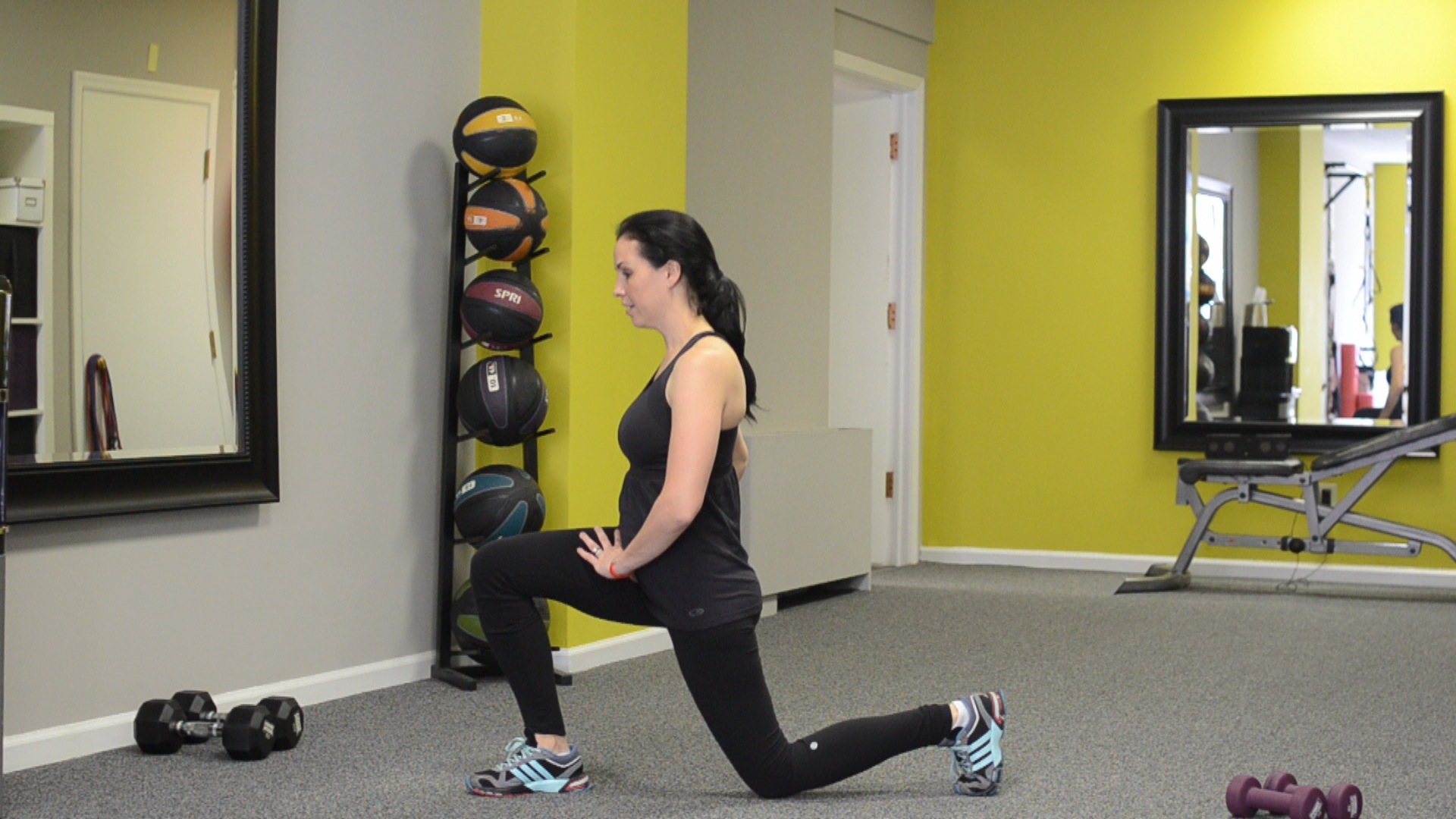 Weekly Exercise: Front Lunge - Bloom Magazine