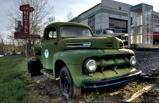 Kendall Reeves: Pictures that Evoke Old-Time Feelings (PHOTO GALLERY ...