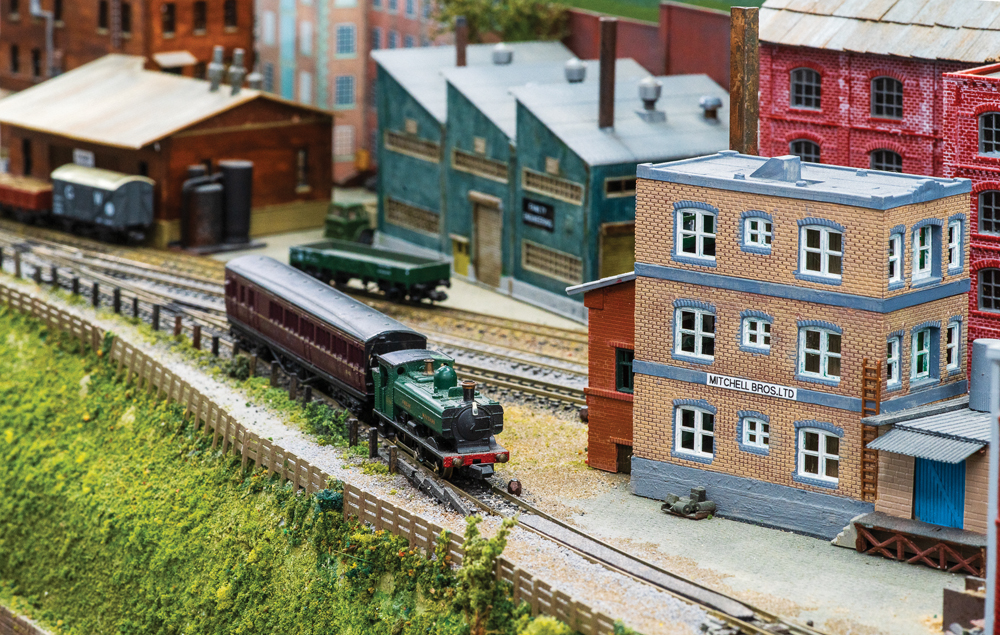 A Fascination with Model Trains Is Alive and Well in Bloomington (PHOTO ...